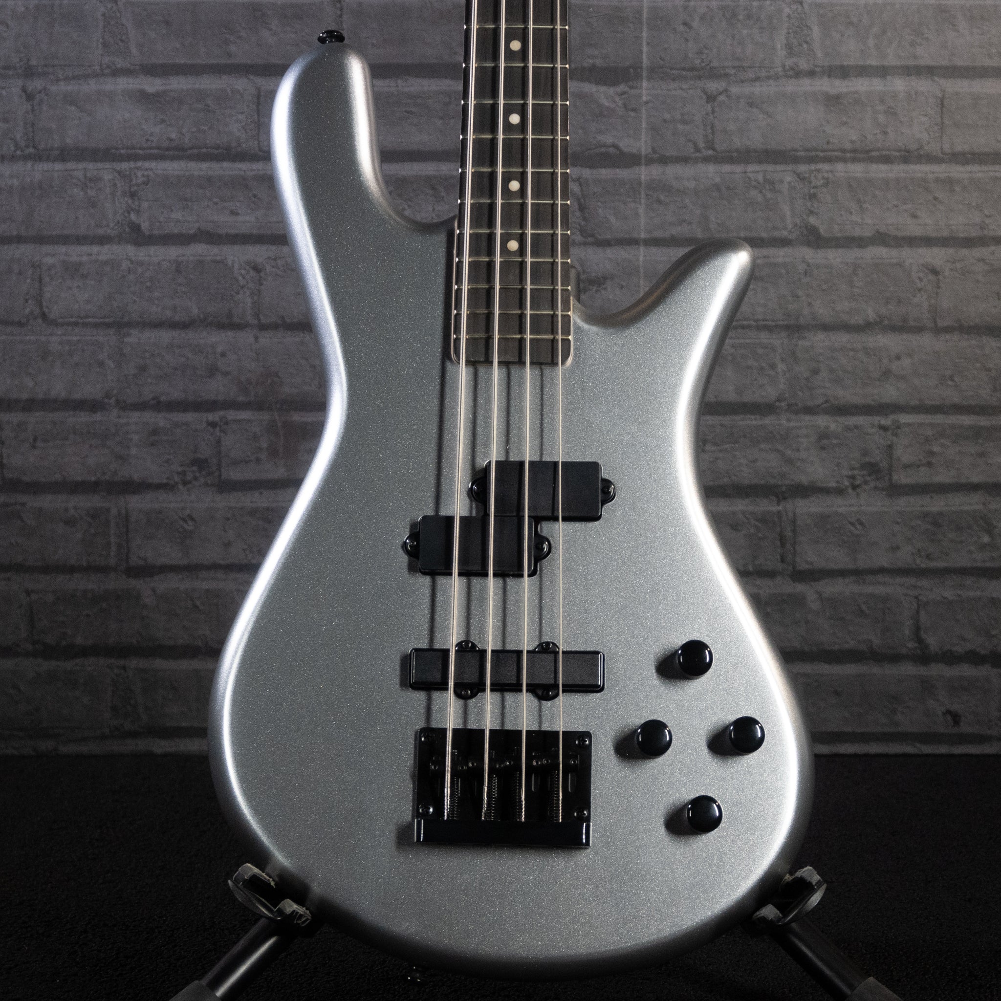 Spector Performer 4 Bass Guitar (Metallic Silver)