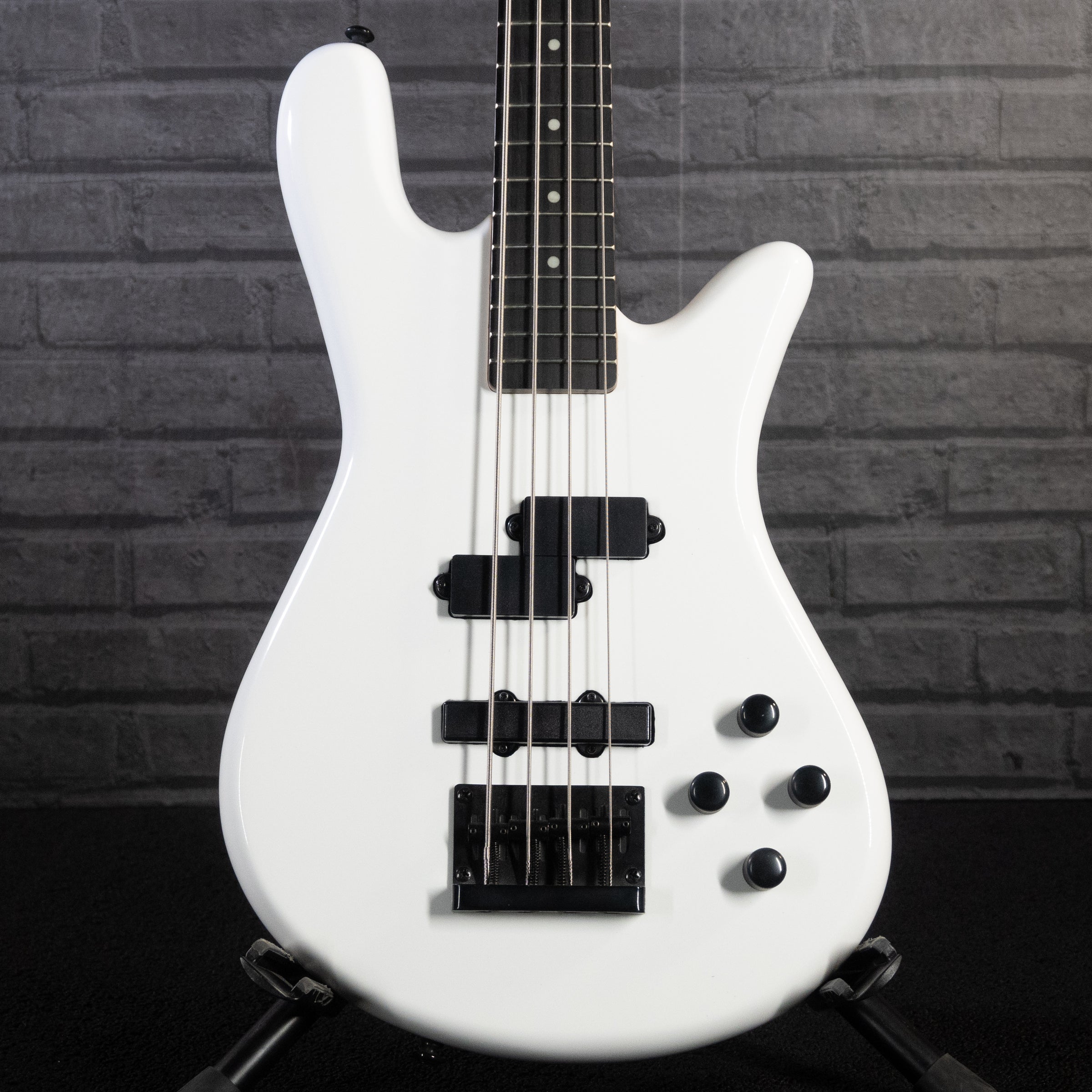 Spector Performer 4 Bass Guitar (Solid White)