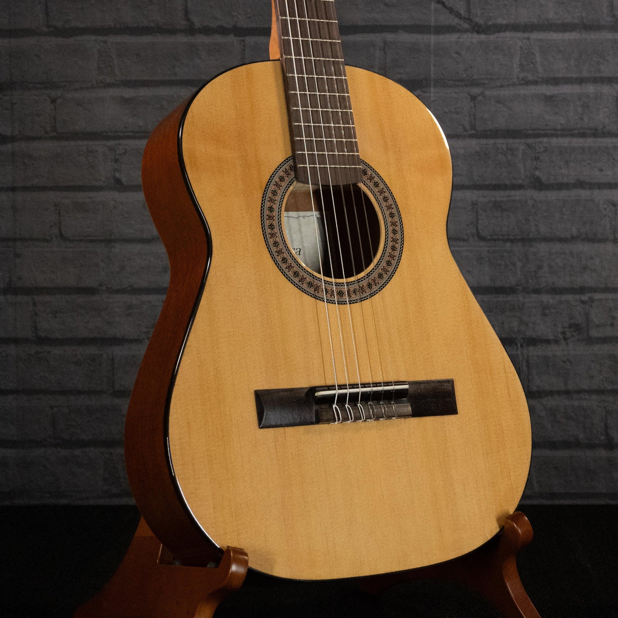 Alhambra 1C Classical Nylon Guitar freeshipping - Impulse Music Co.