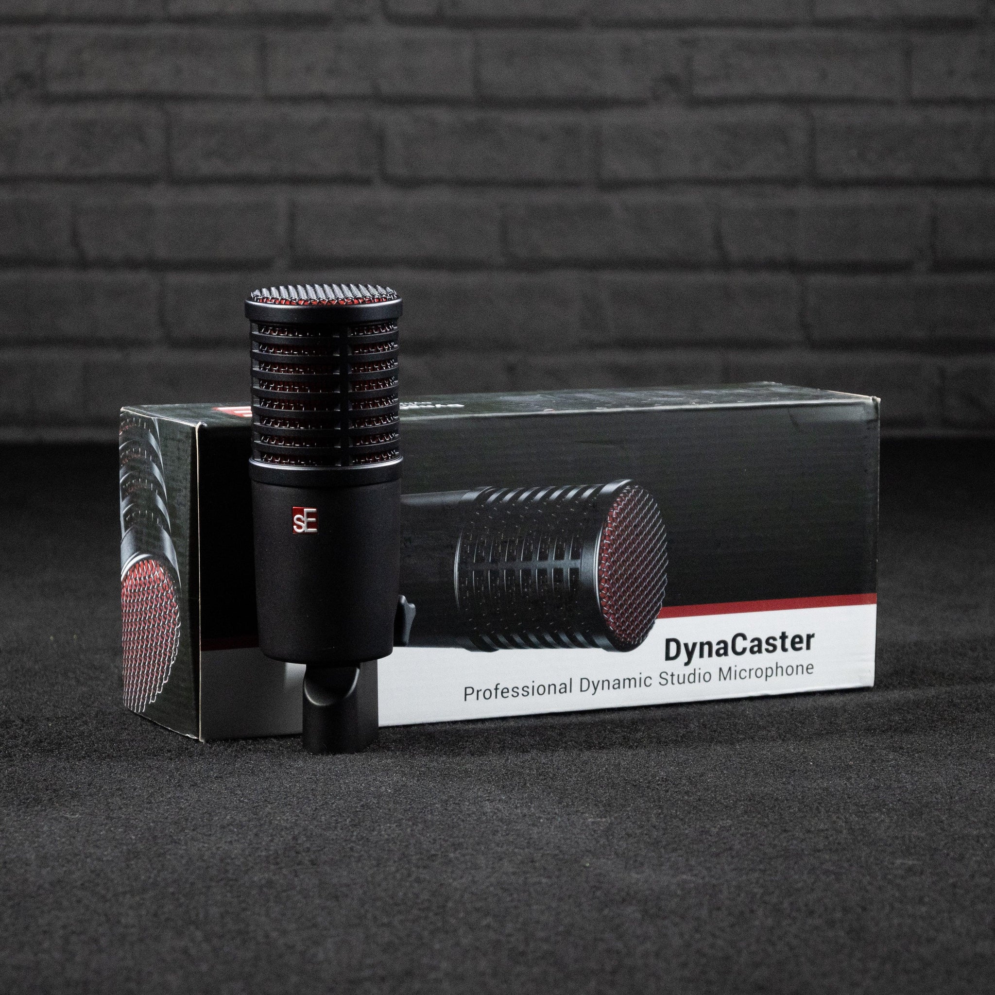 sE Electronics Dynacaster Dynamic Studio Microphone